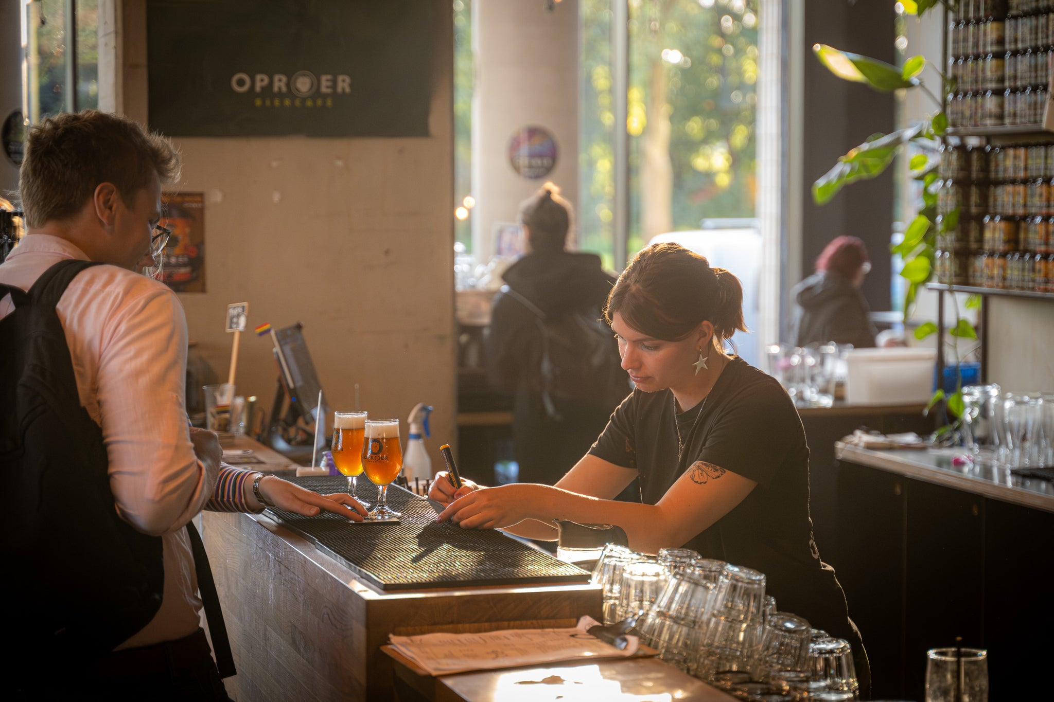 Oproer Biercafé - speciaalbier, borrel, diner, events en verhuur ...